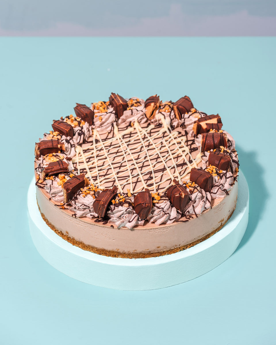 Kinder Bueno Cheesecake – French Village Bakery